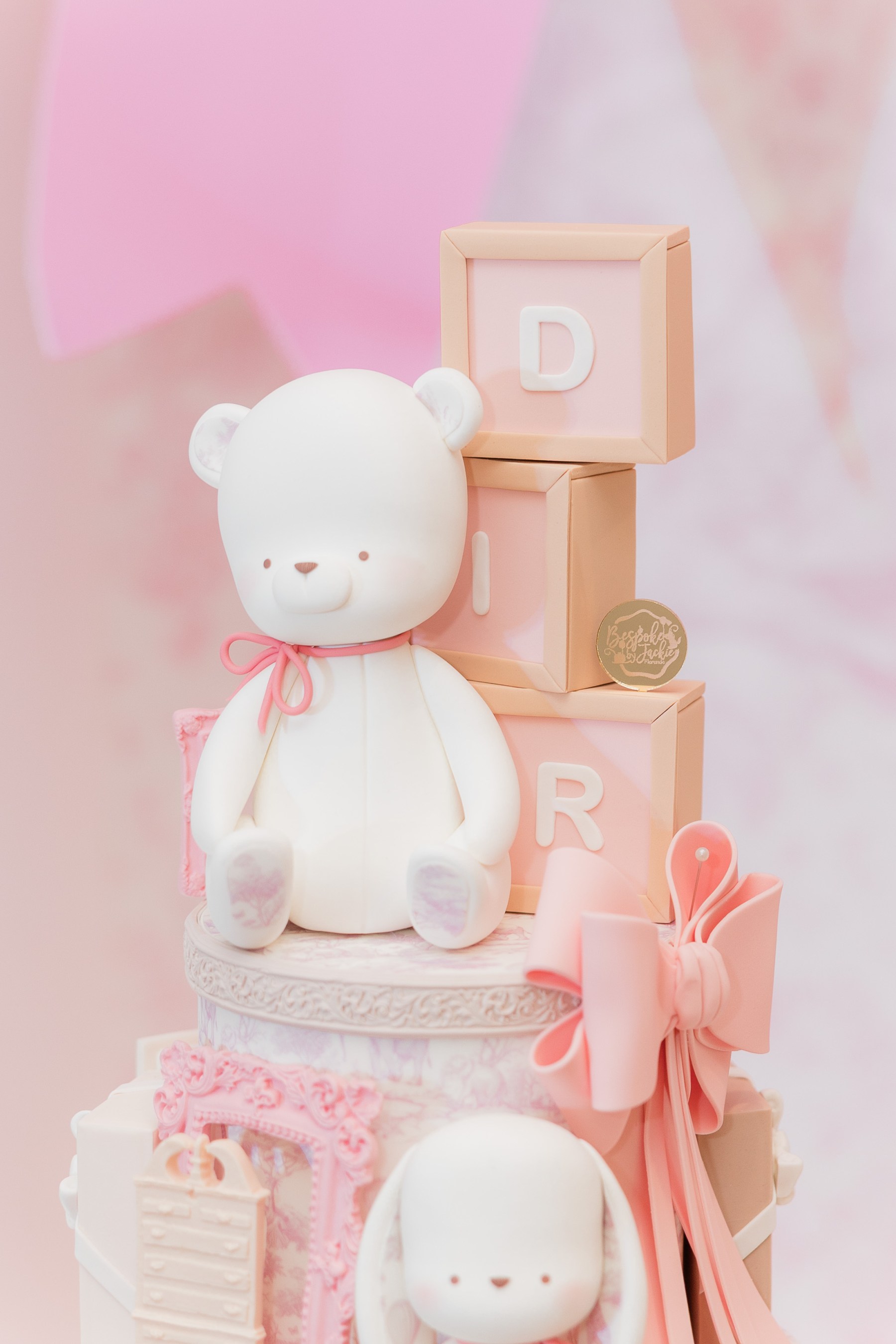 STYLE IT DAINTY – Clean, Minimalist Styling Full Event Styling Styled ...