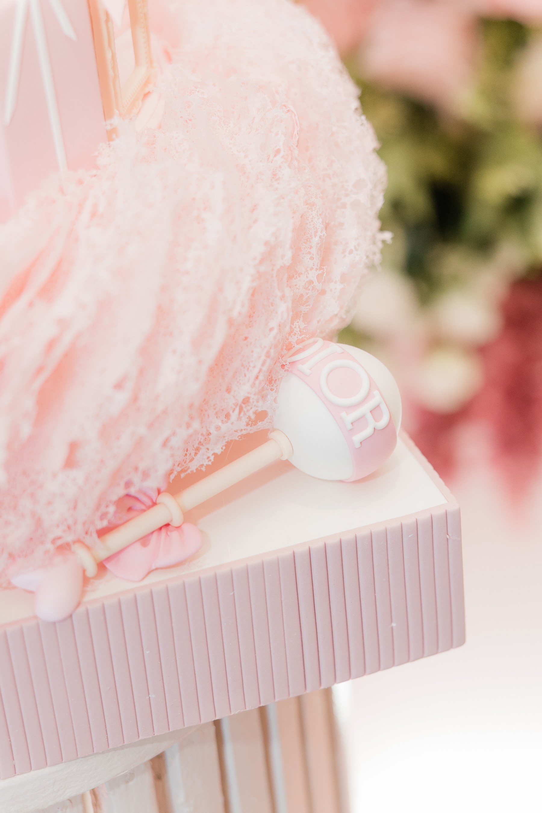 STYLE IT DAINTY – Clean, Minimalist Styling Full Event Styling Styled ...