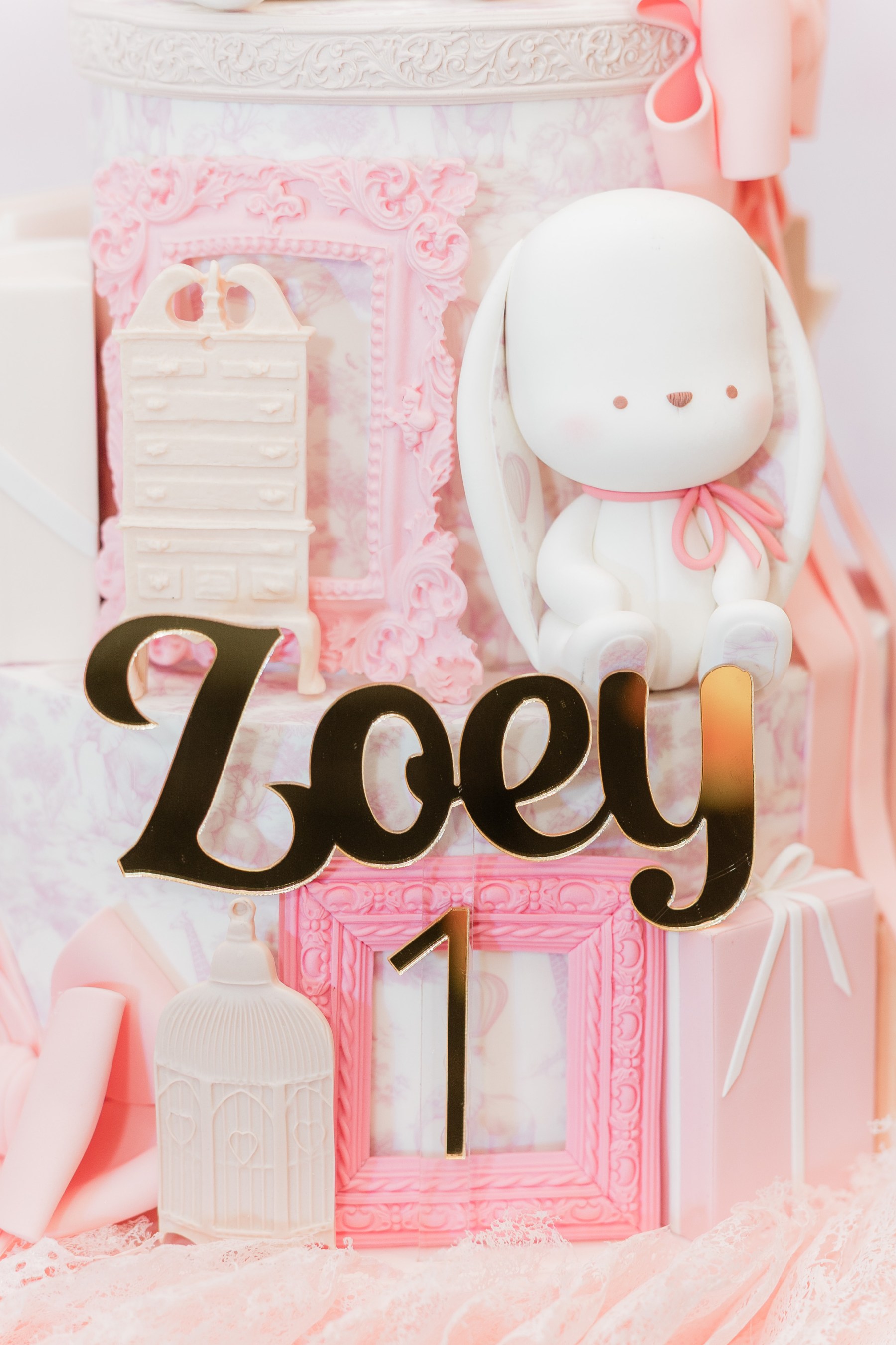 STYLE IT DAINTY – Clean, Minimalist Styling Full Event Styling Styled ...