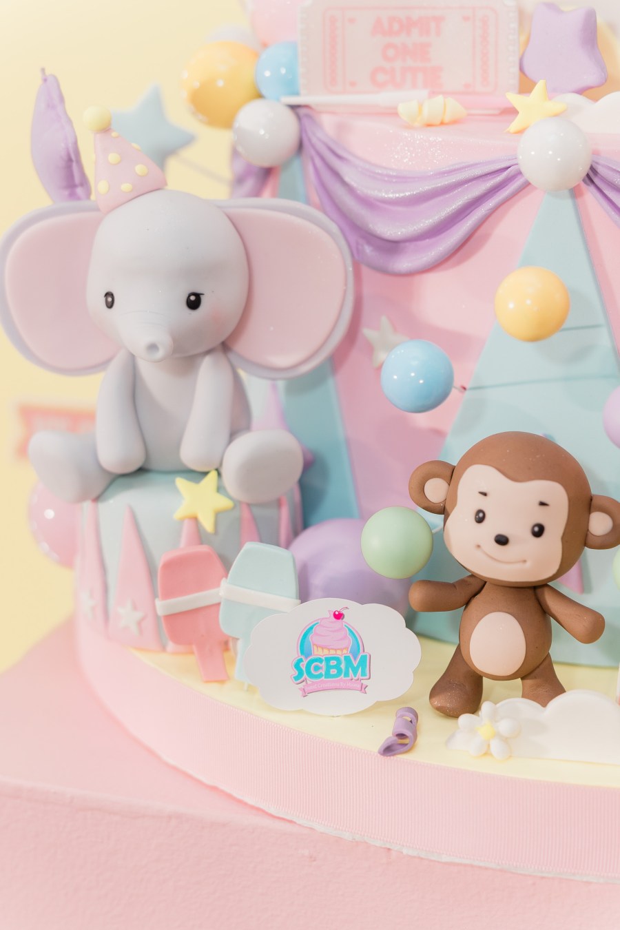 STYLE IT DAINTY – Clean, Minimalist Styling Full Event Styling Styled ...