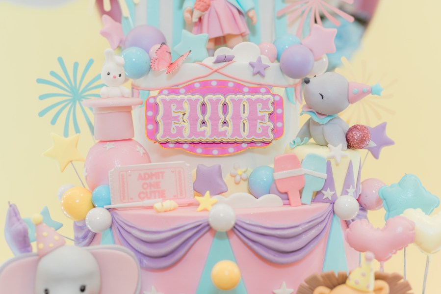 STYLE IT DAINTY – Clean, Minimalist Styling Full Event Styling Styled ...